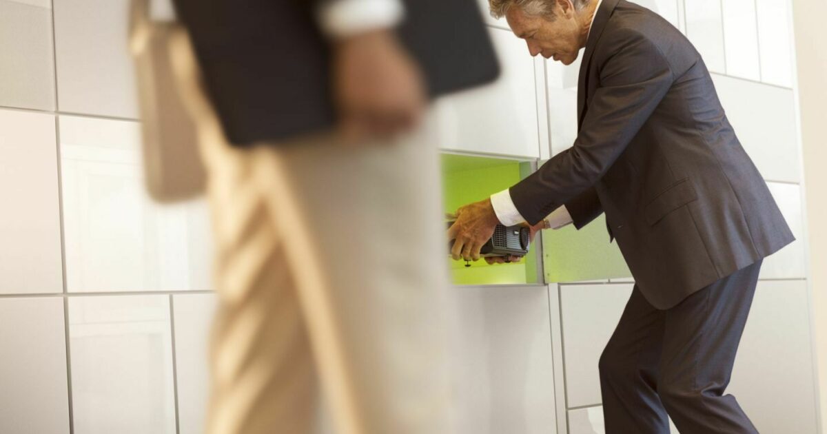 Bringme: IT Hardware Asset Management Automation